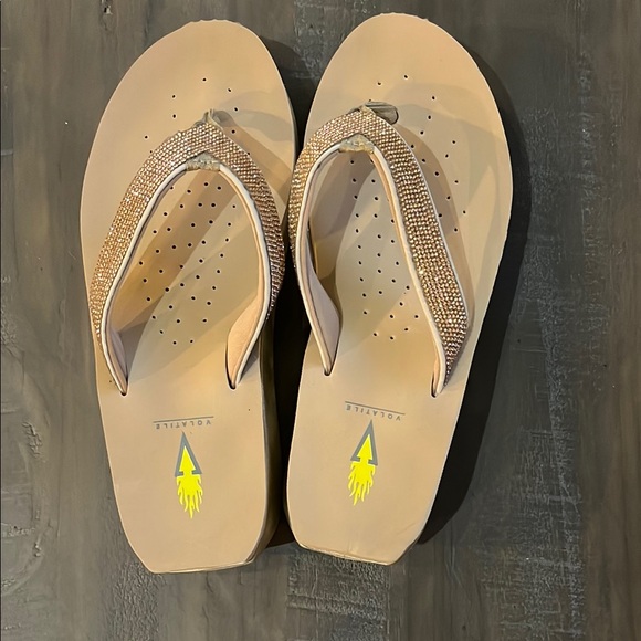 Volatile | Shoes | Volatile Tan Wedge Sandals With Thong Strapssize 8 ...